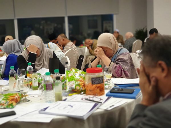 Makna Dari Manusia Yang Tercerahkan - Ary Ginanjar Agustian | Motivator ...